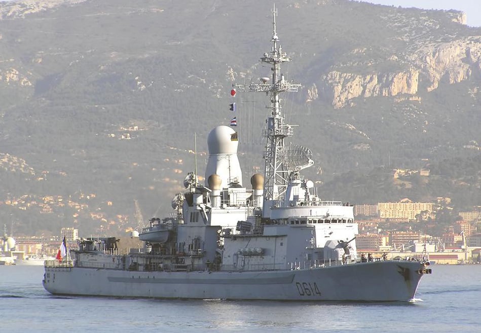 Le Cassard s'en va en Atlantique | Mer et Marine