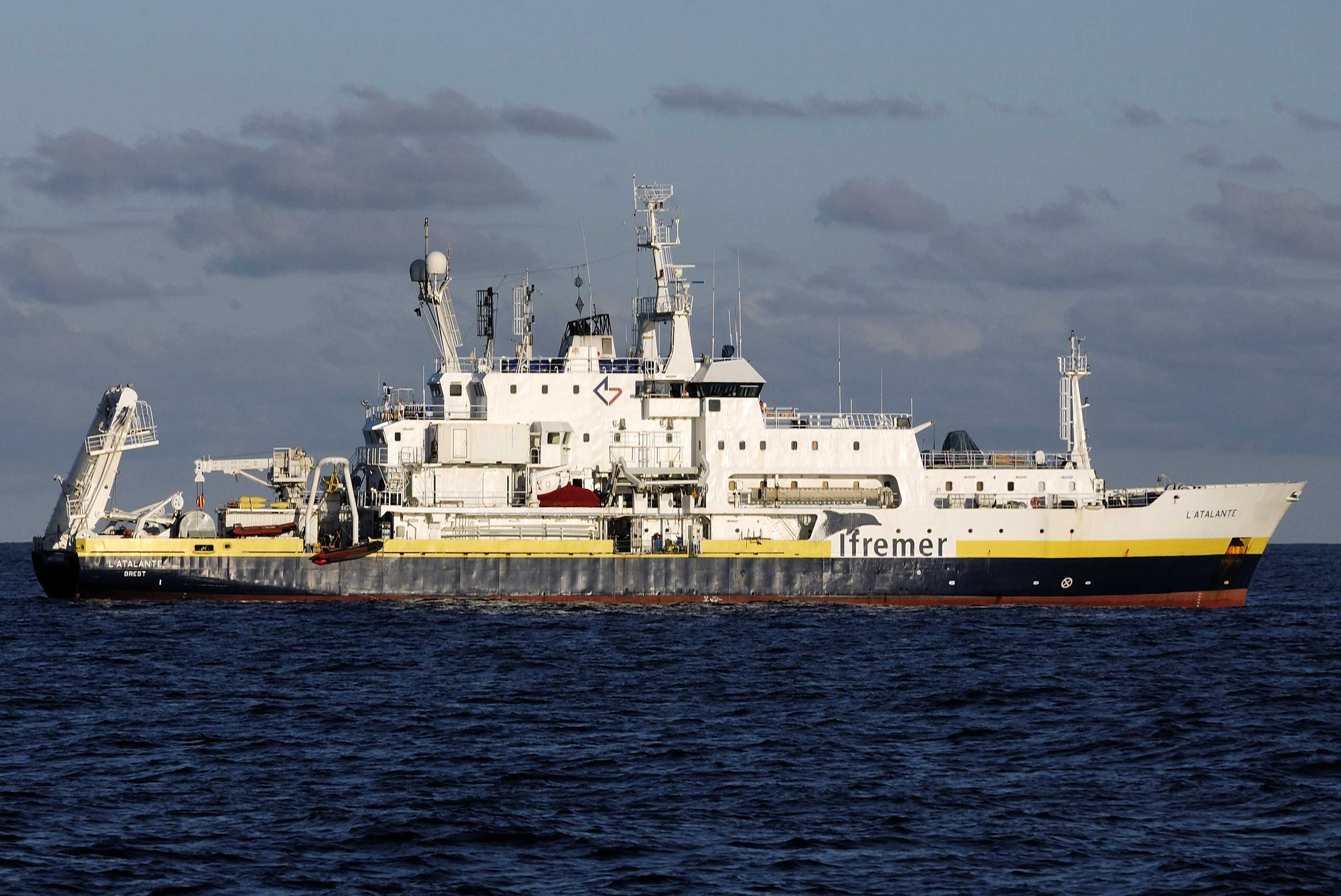 Ifremer : L'Atalante arrive à Concarneau pour modernisation | Mer et Marine