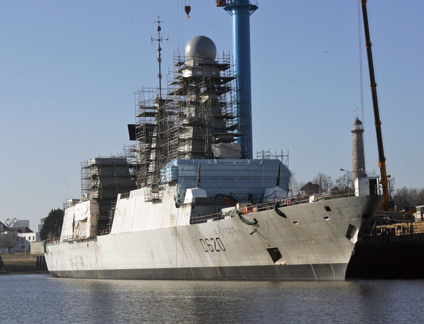 La frégate Forbin prépare ses essais en mer malgré un système de combat ...