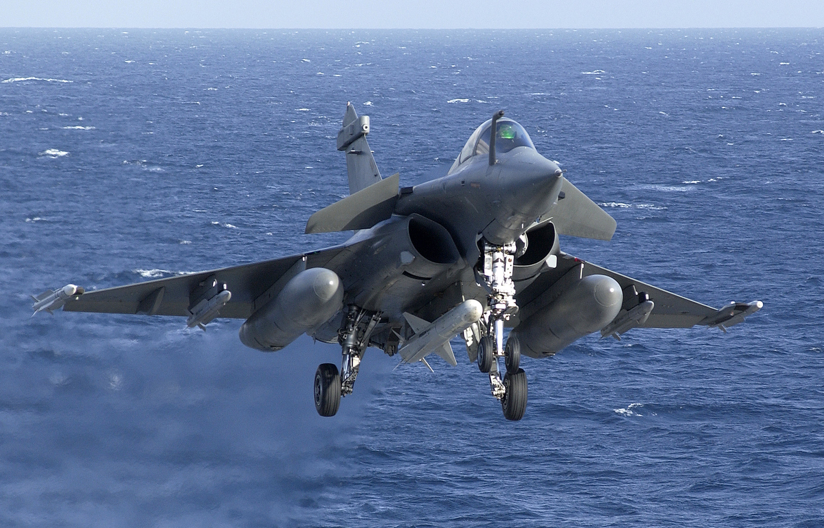 La flottille 11F passe sur Rafale | Mer et Marine