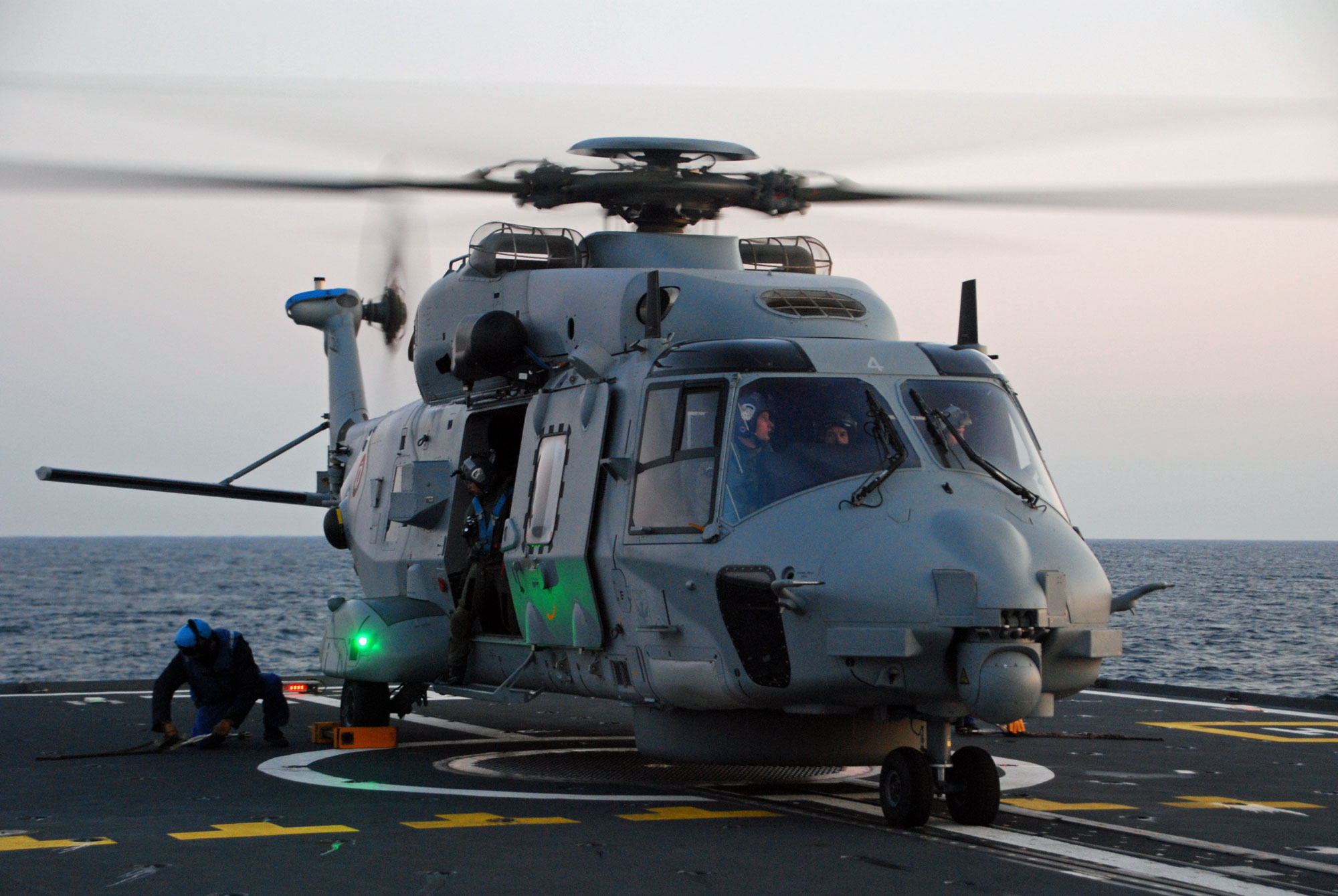 Jusqu’à quatre Caïman livrés à la marine française en 2013 | Mer et Marine