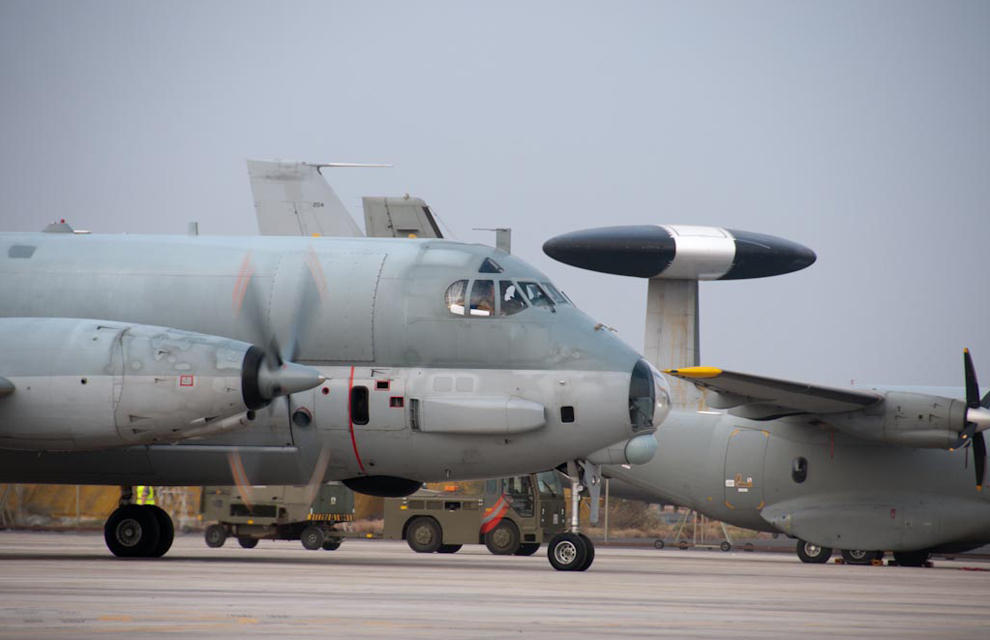 Atlantique 2, Falcon 50 et Awacs engagés dans la lutte contre la ...