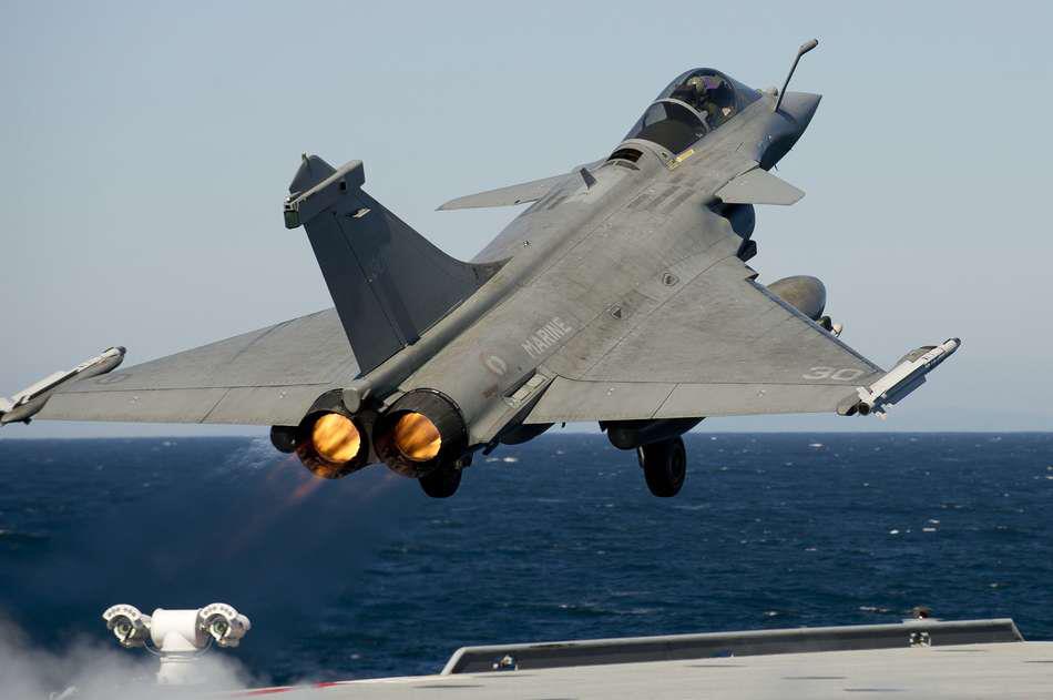 La flottille 11F a bien été qualifiée sur Rafale fin 2012 | Mer et Marine