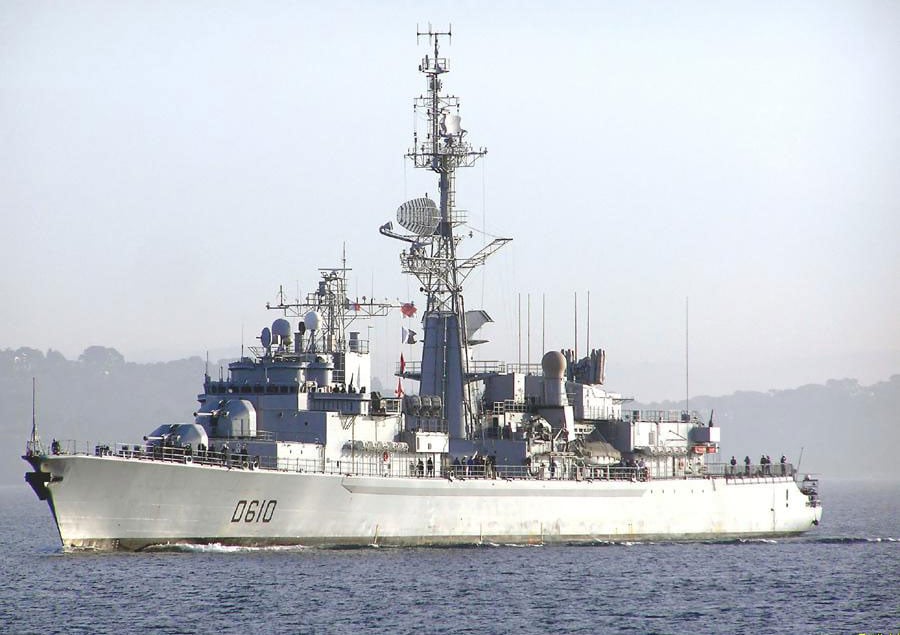 La frégate Tourville prend sa retraite | Mer et Marine