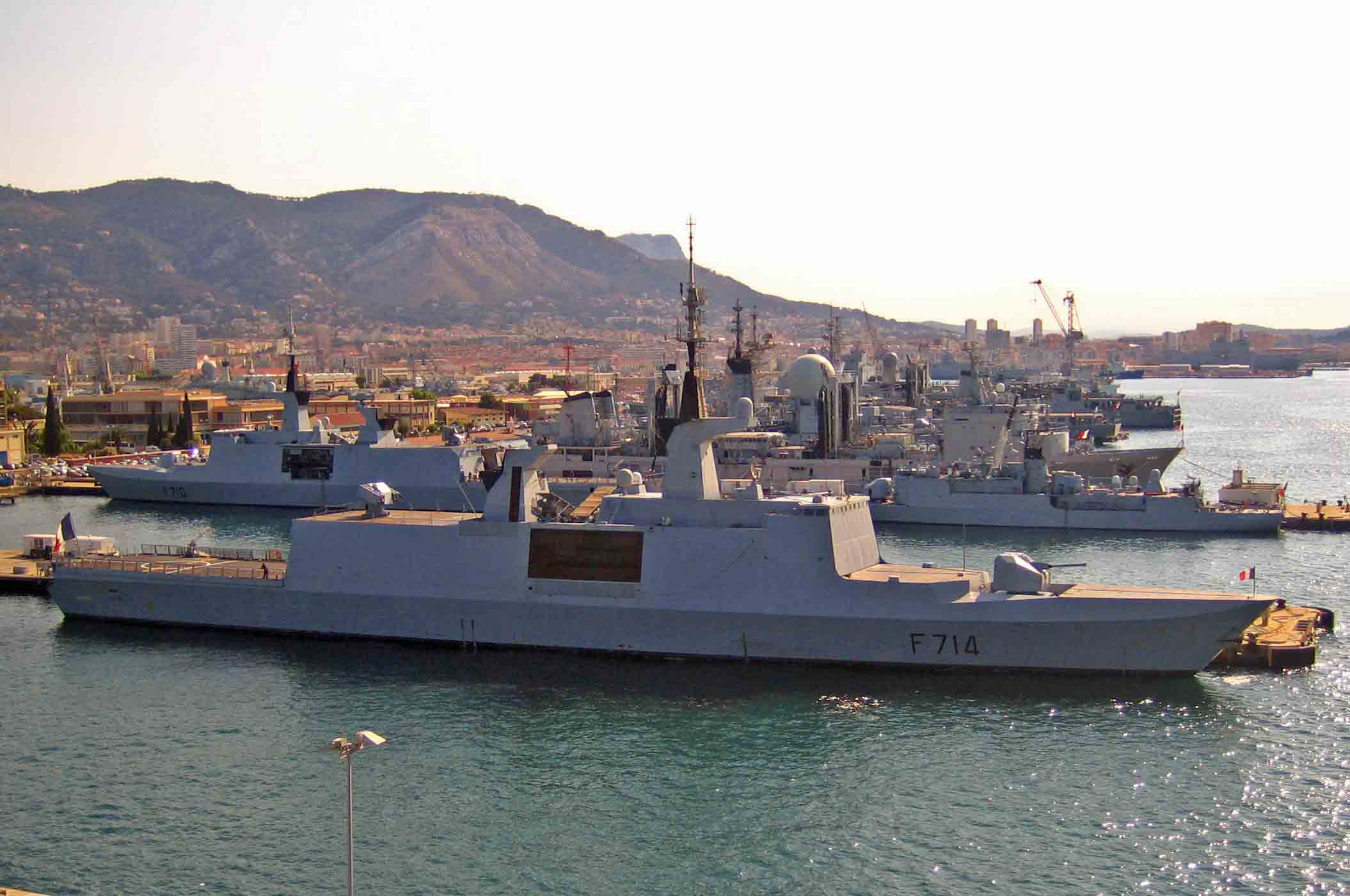 Toulon : Inauguration de la plus grande Base de défense française | Mer ...