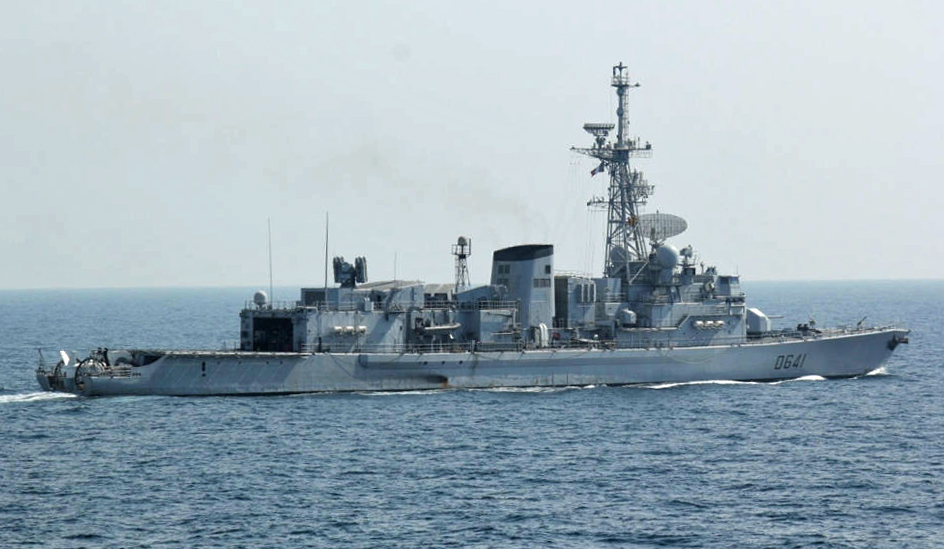 Le Dupleix fait la chasse aux terroristes dans le détroit de Bal El ...