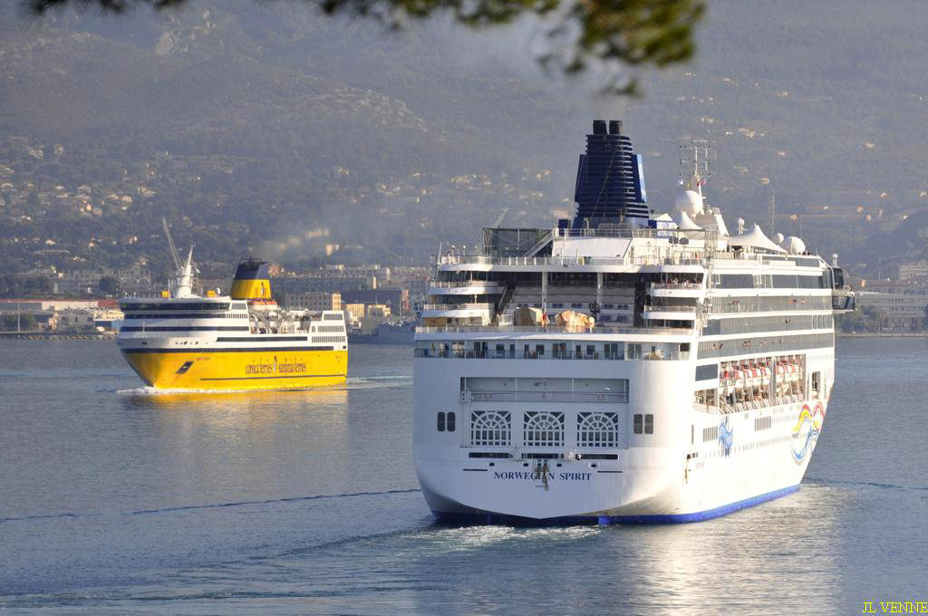Croisière, ferries, rouliers : Toulon veut réaménager son port | Mer et ...