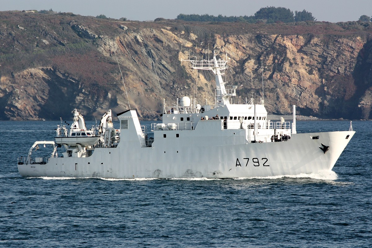 Un nouveau sondeur pour le bâtiment hydrographique Borda | Mer et Marine