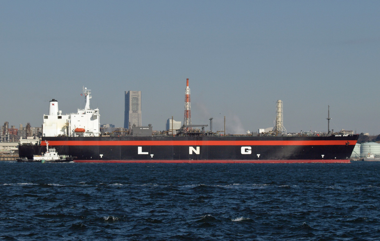 Un nouveau méthanier en arrêt technique à Brest | Mer et Marine