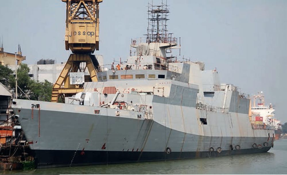 La nouvelle corvette indienne débute ses essais en mer | Mer et Marine