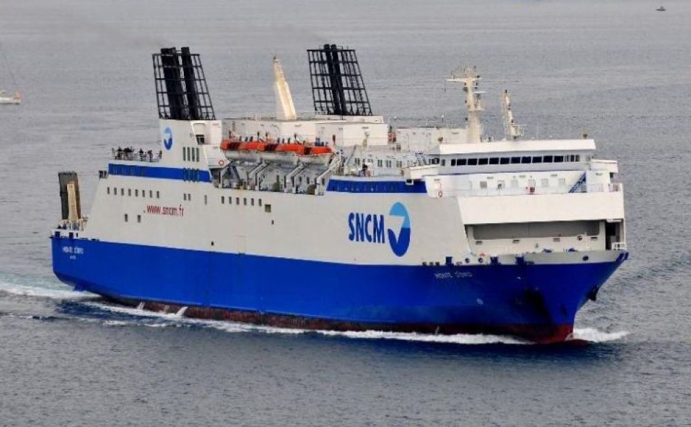 Sauvetage de deux voiliers dans des conditions difficiles en ...