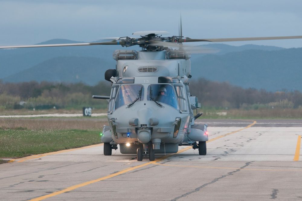 Un 13ème Caïman pour l'aéronautique navale | Mer et Marine