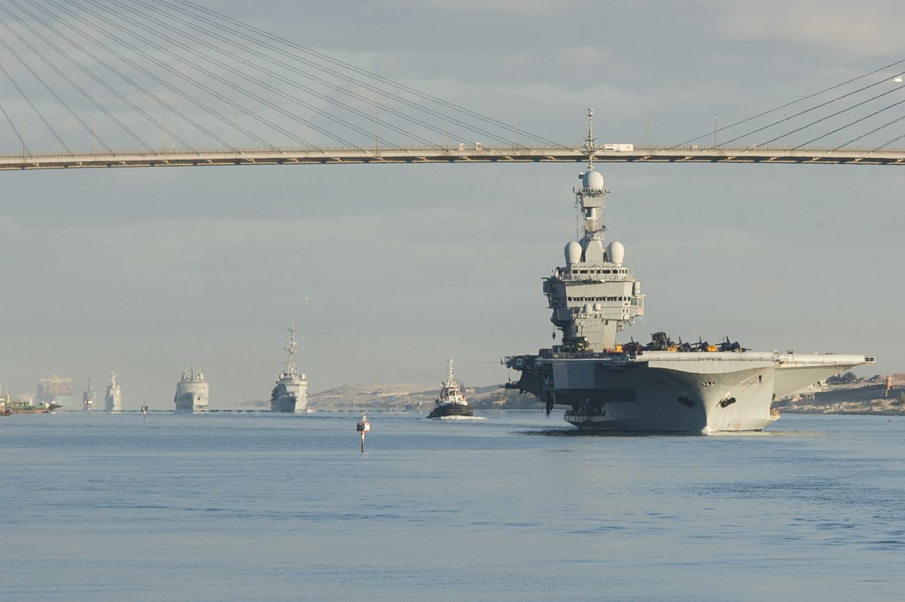 Le Charles de Gaulle en mer Rouge | Mer et Marine
