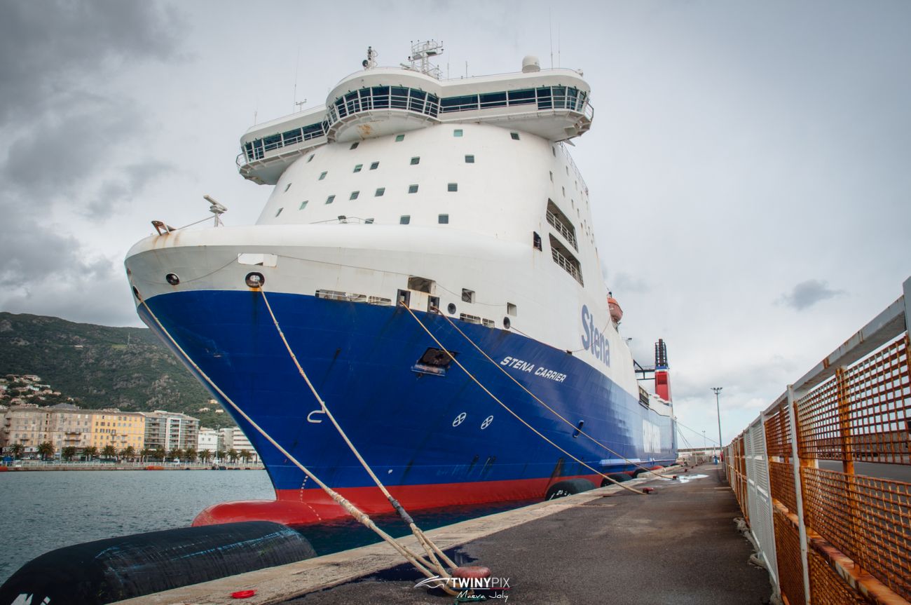 La CFE-CGC dénonce l'arrivée du Stena Carrier à Marseille | Mer et Marine