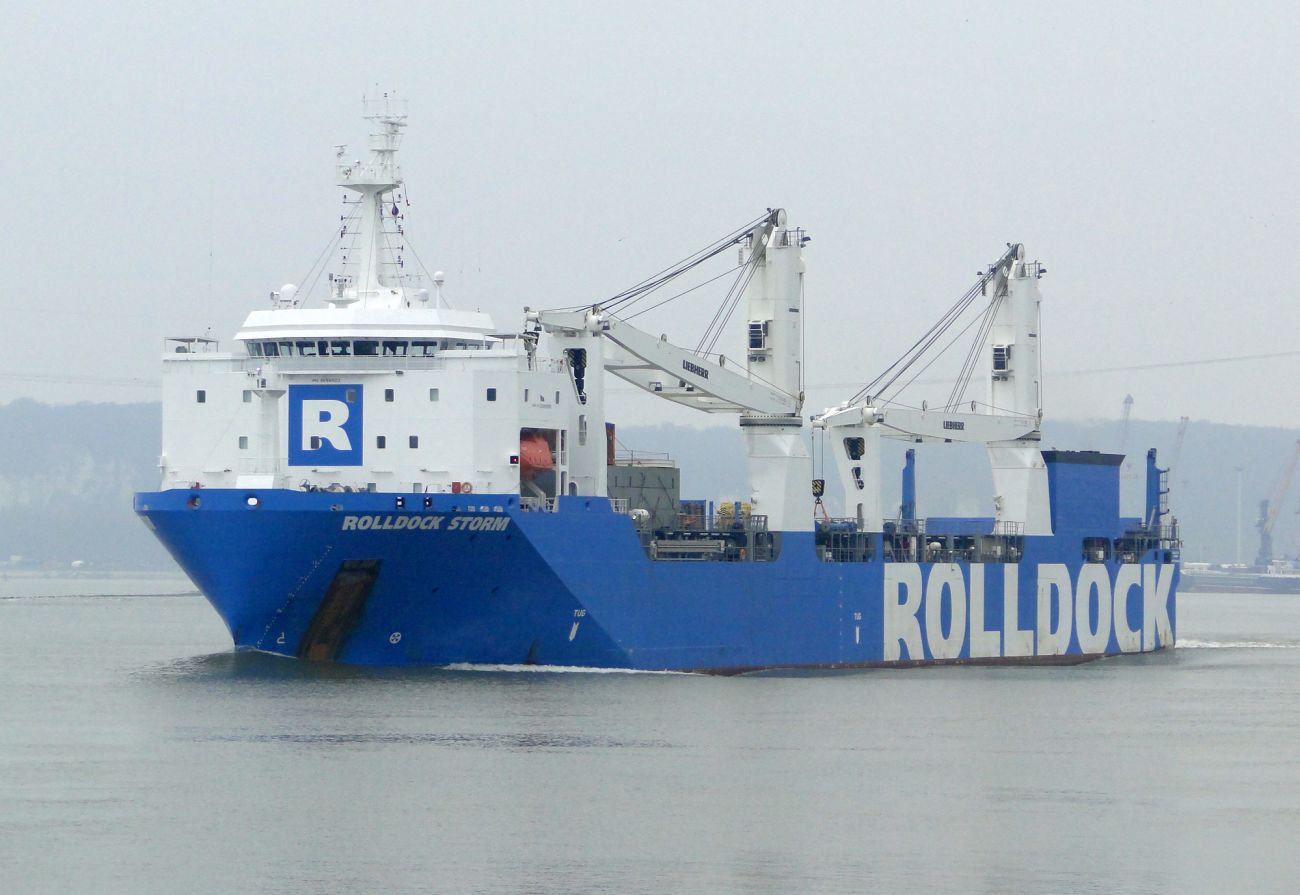 Le Rolldock Storm convoie un sous-marin vietnamien | Mer et Marine