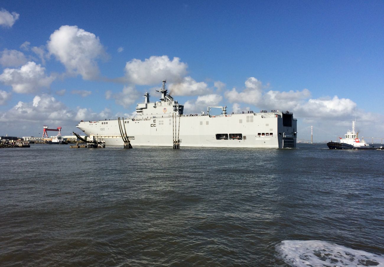 Le second BPC égyptien achève ses sorties de formation en mer | Mer et ...