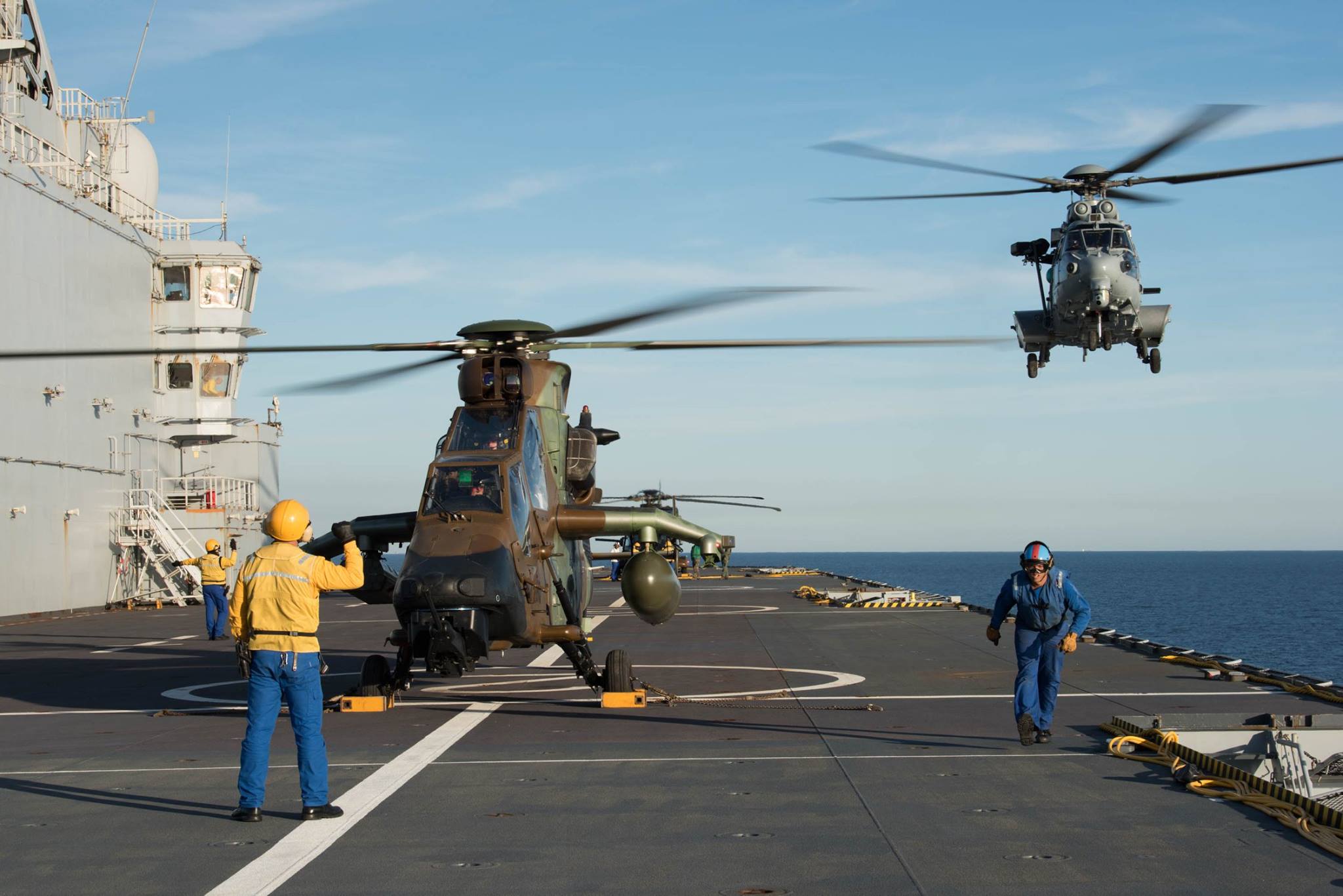BPC Mistral : Tigre, Caracal et Caïman sur le pont | Mer et Marine
