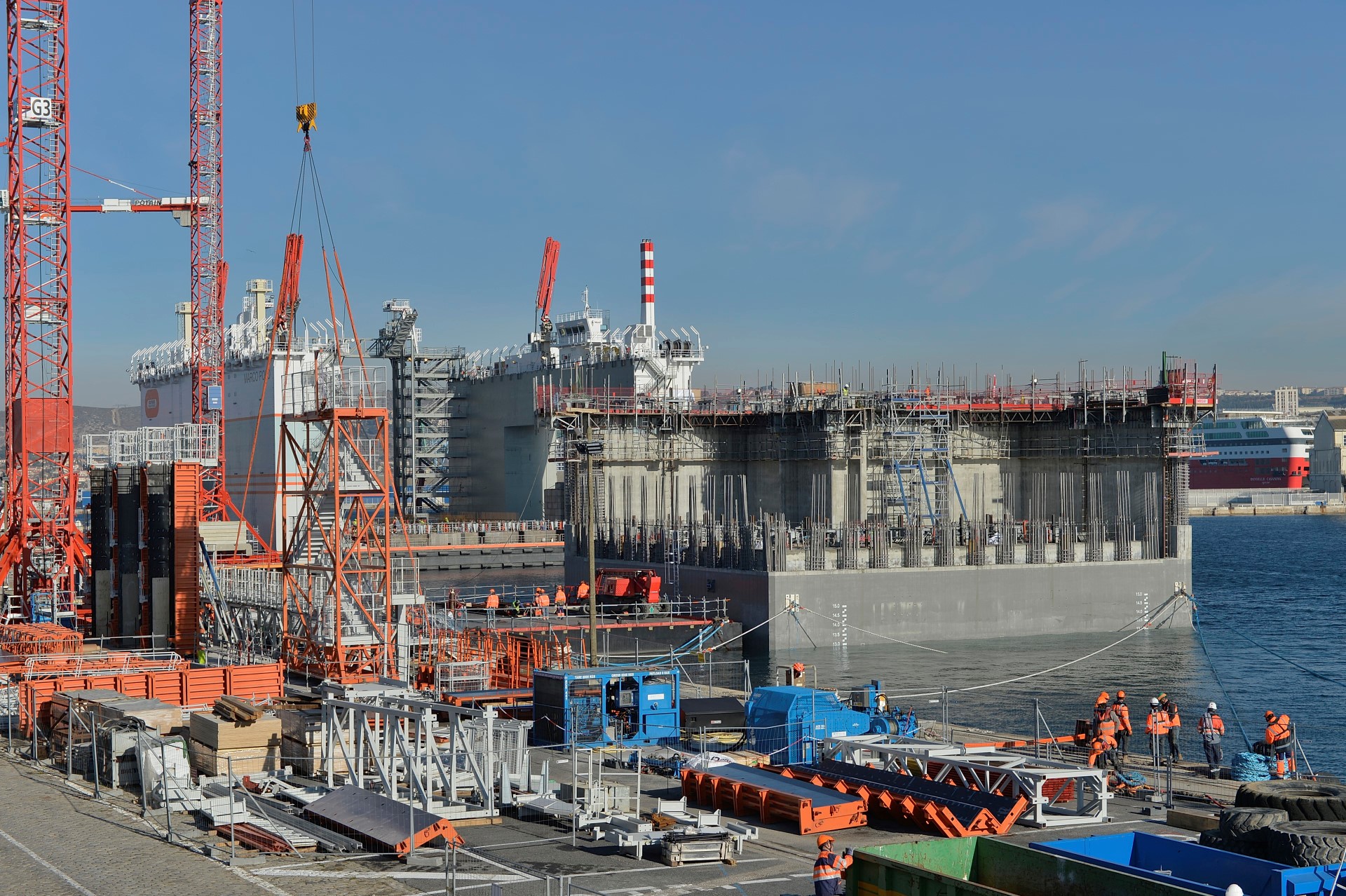 Marseille : Mise à flot du premier caisson pour Monaco | Mer et Marine