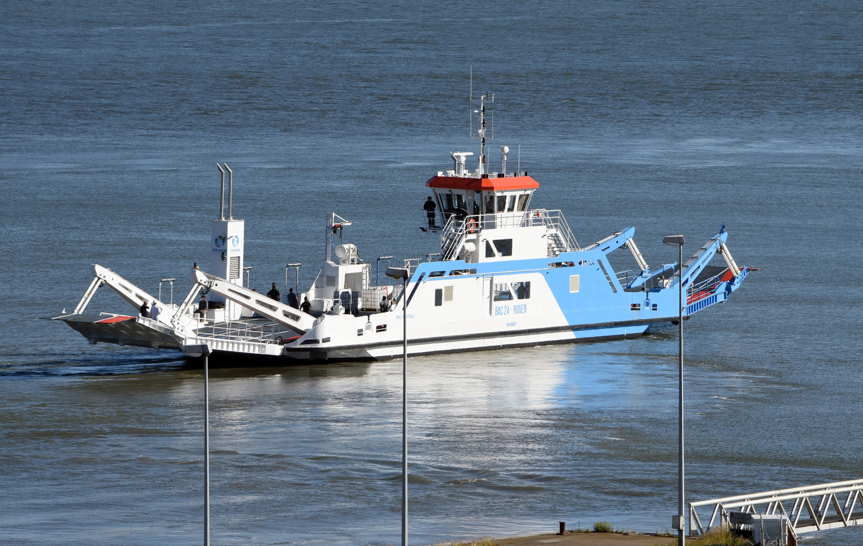 Merré : le nouveau bac de Seine baptisé | Mer et Marine