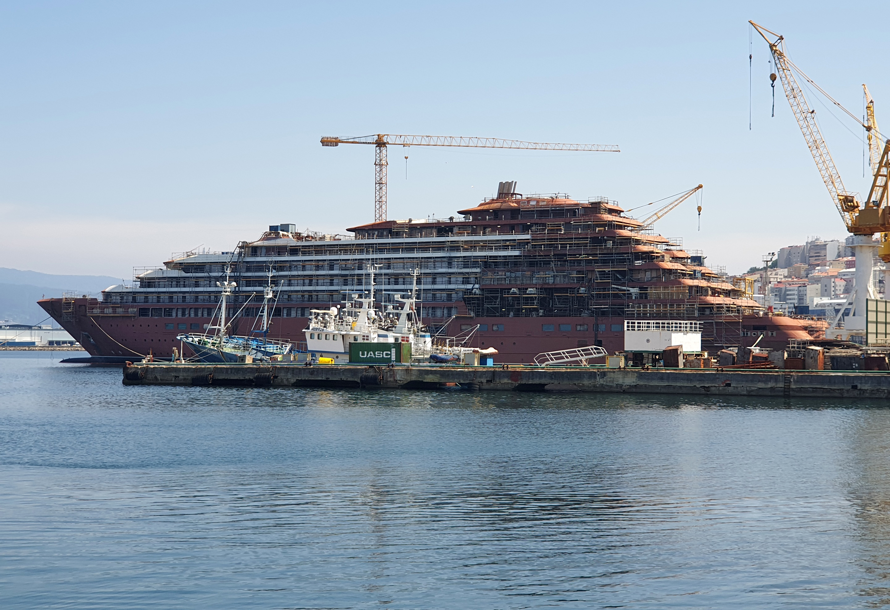 Barreras : l’Evrima remorqué à Santander pour sa mise en peinture | Mer ...