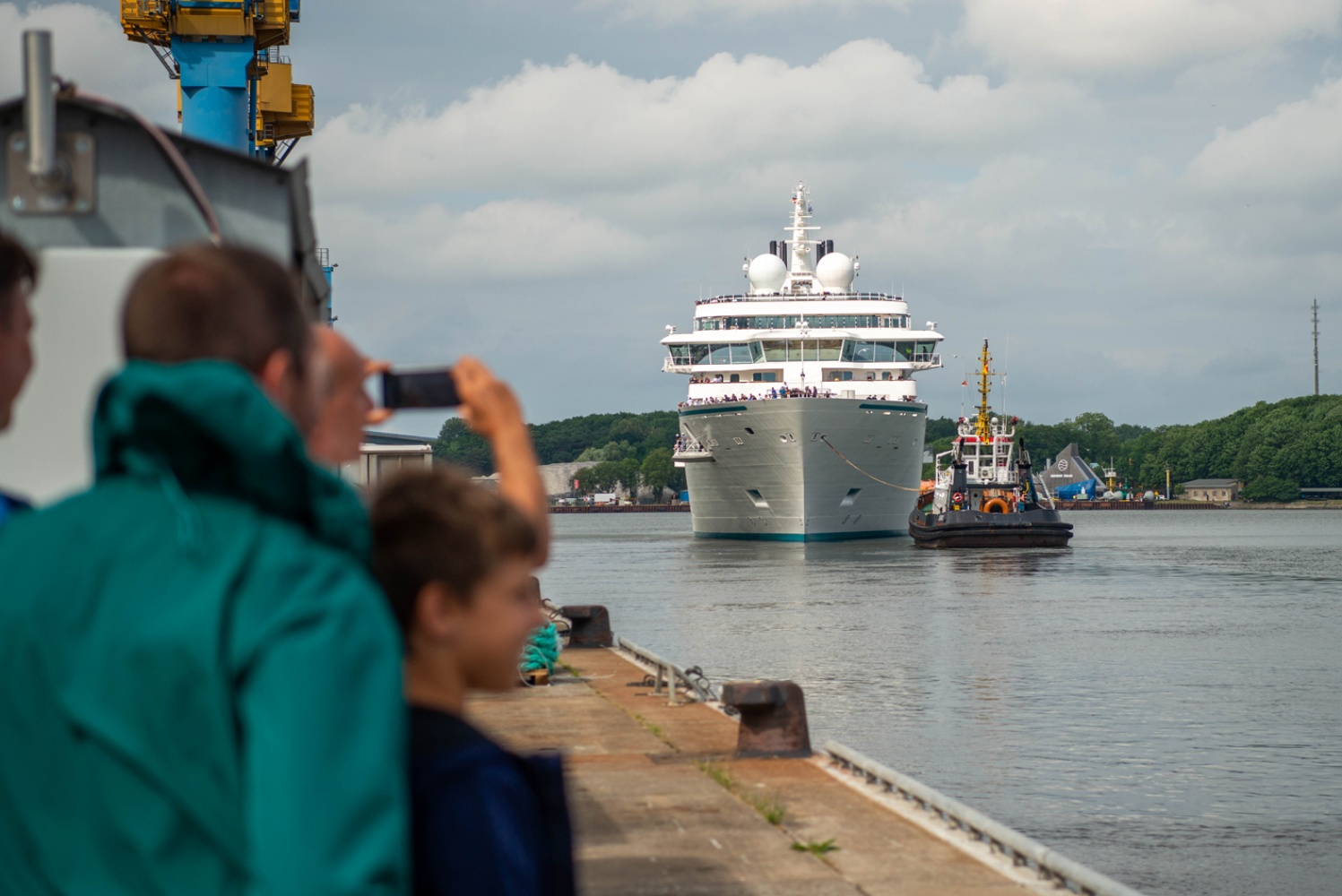 MV Werften livre le Crystal Endeavour, son premier navire de croisière ...