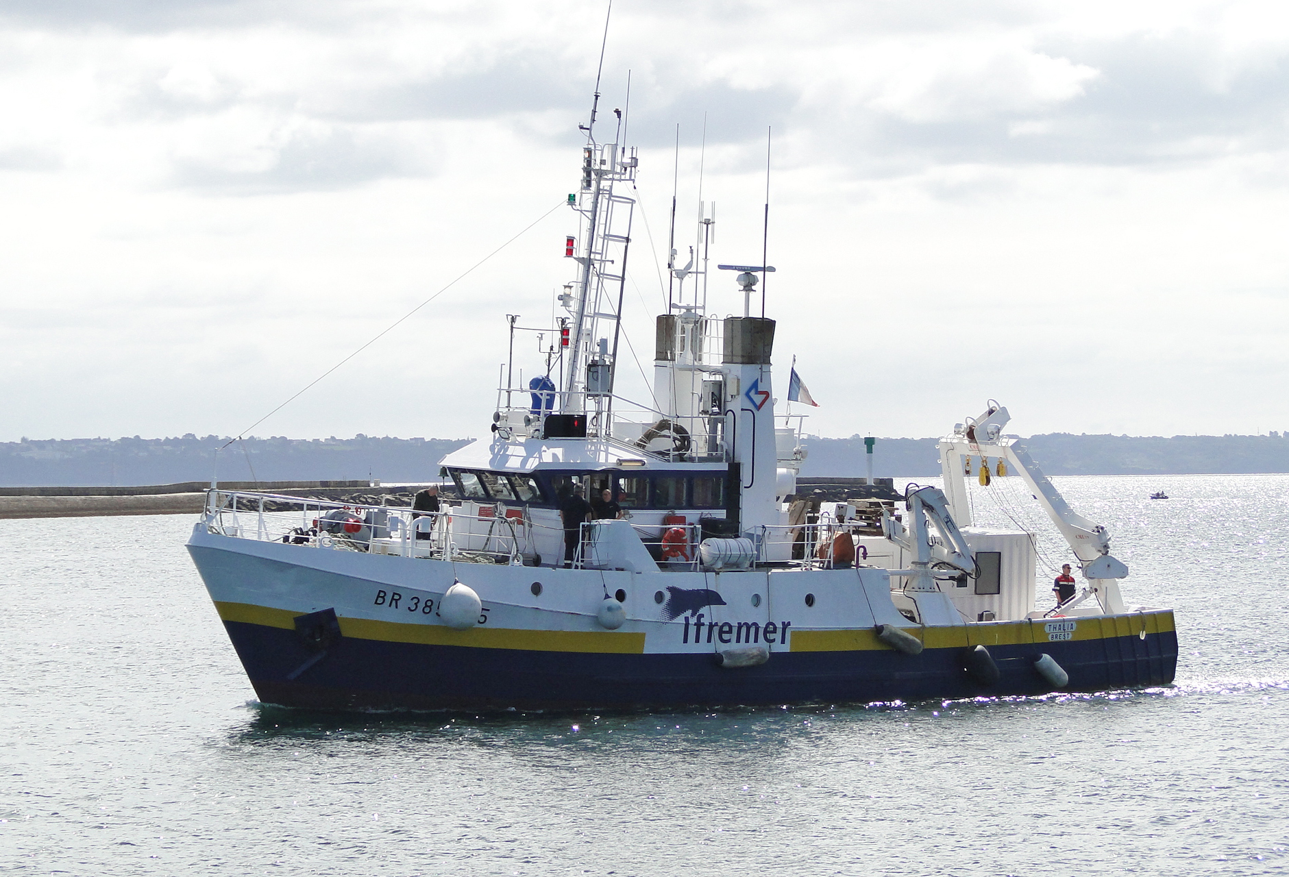 Le nouveau navire océanographique semi-hauturier de l'Ifremer construit ...