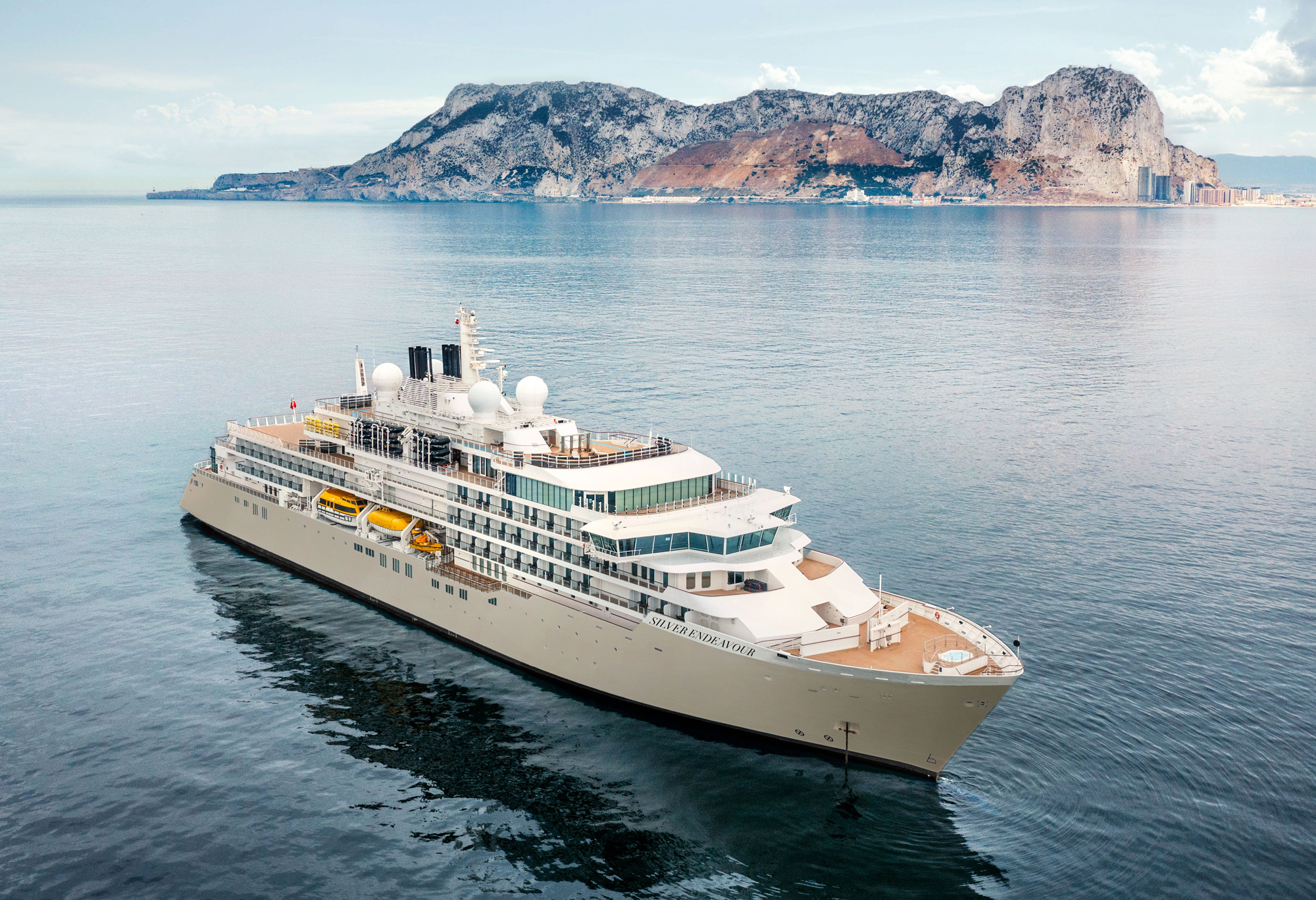 L’ex-Crystal Endeavour fera ses débuts chez Silversea en novembre | Mer ...