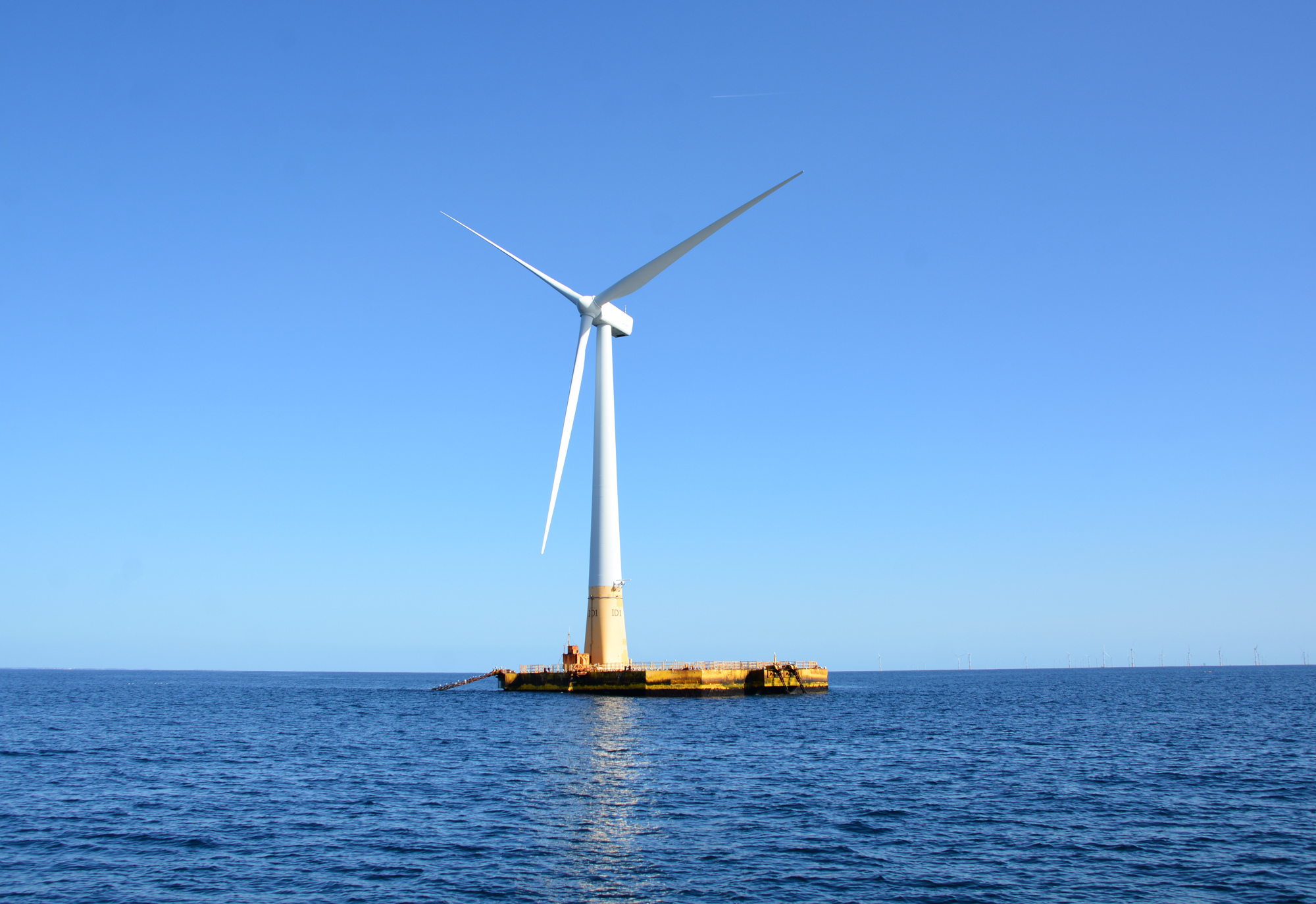 Le Croisic : production record pour l’éolienne flottante Floatgen | Mer ...