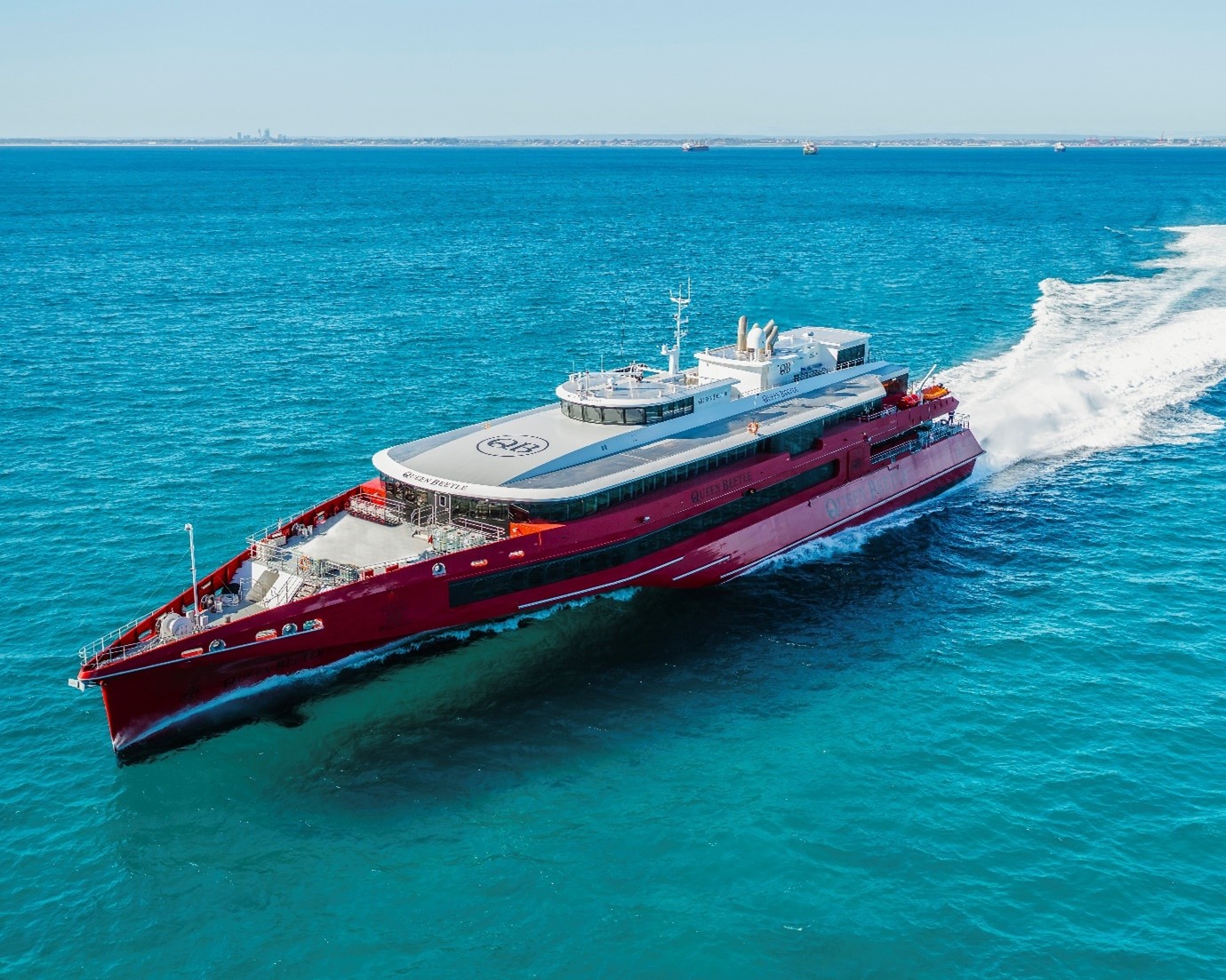Austal : le ferry Queen Beetle entre en service entre le Japon et la ...