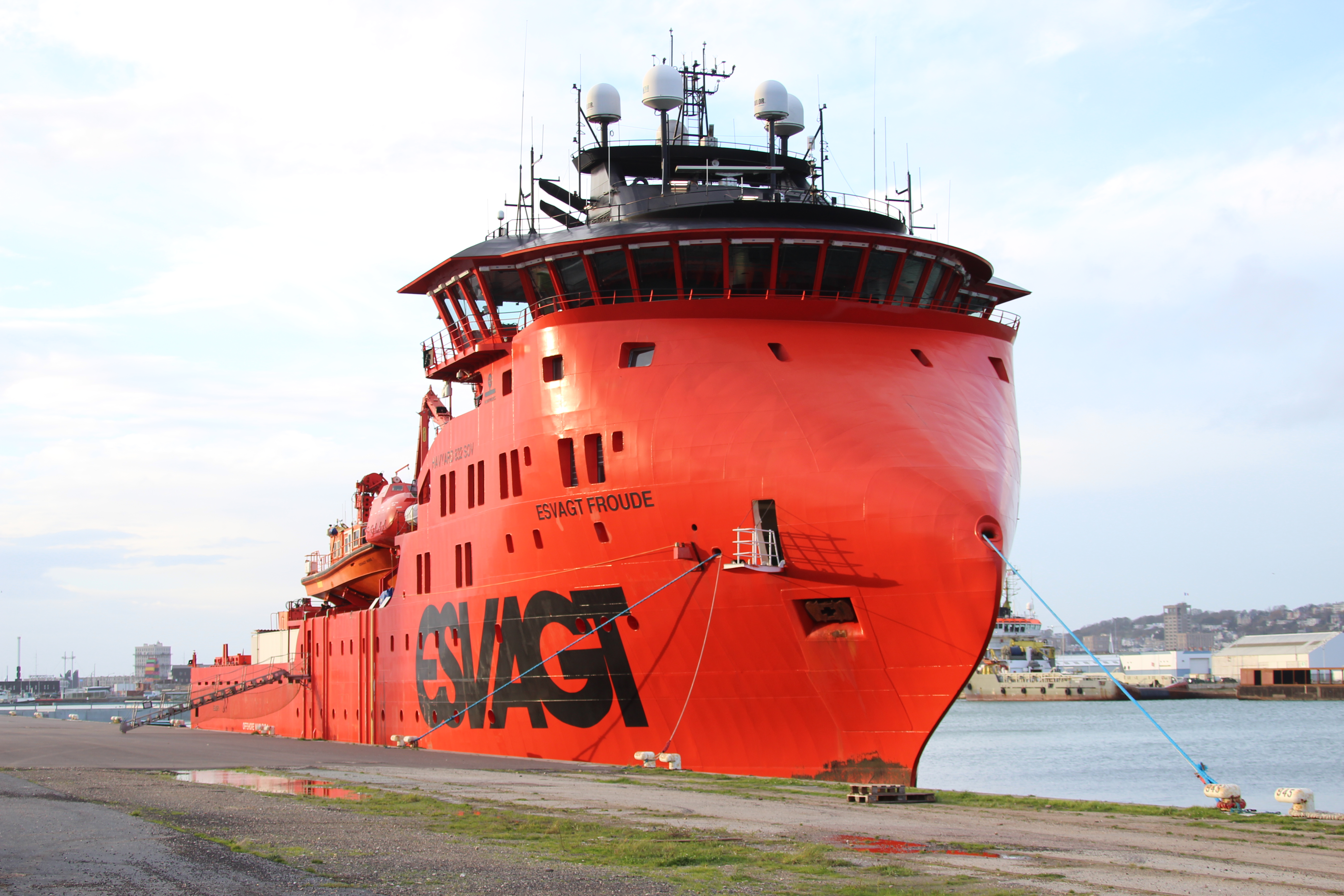 L'Esvagt Froude au Havre pour la construction du champ de Fécamp | Mer ...