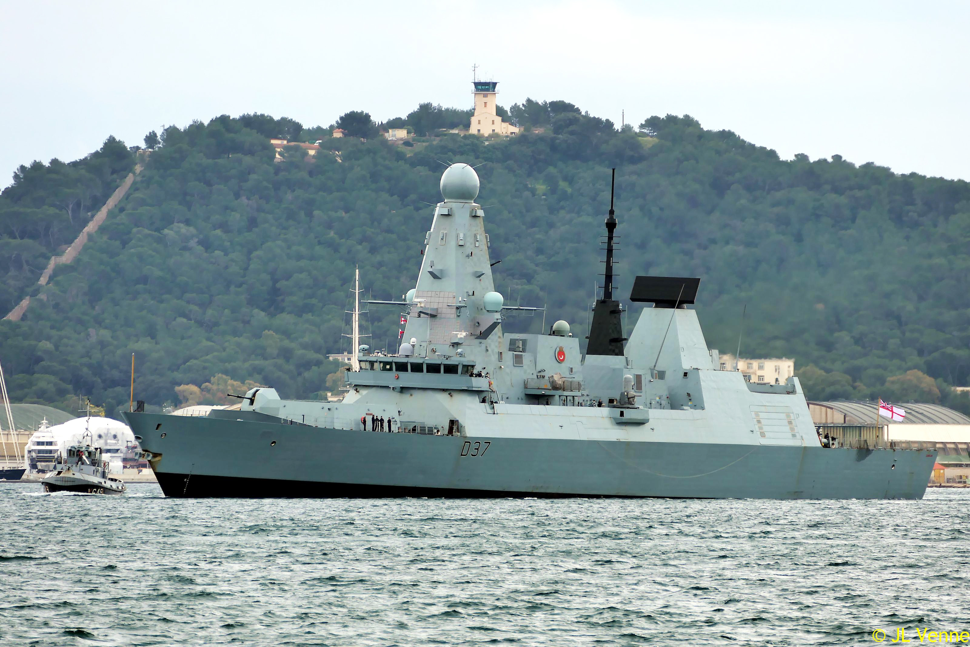 Le destroyer britannique HMS Duncan repasse par Toulon | Mer et Marine