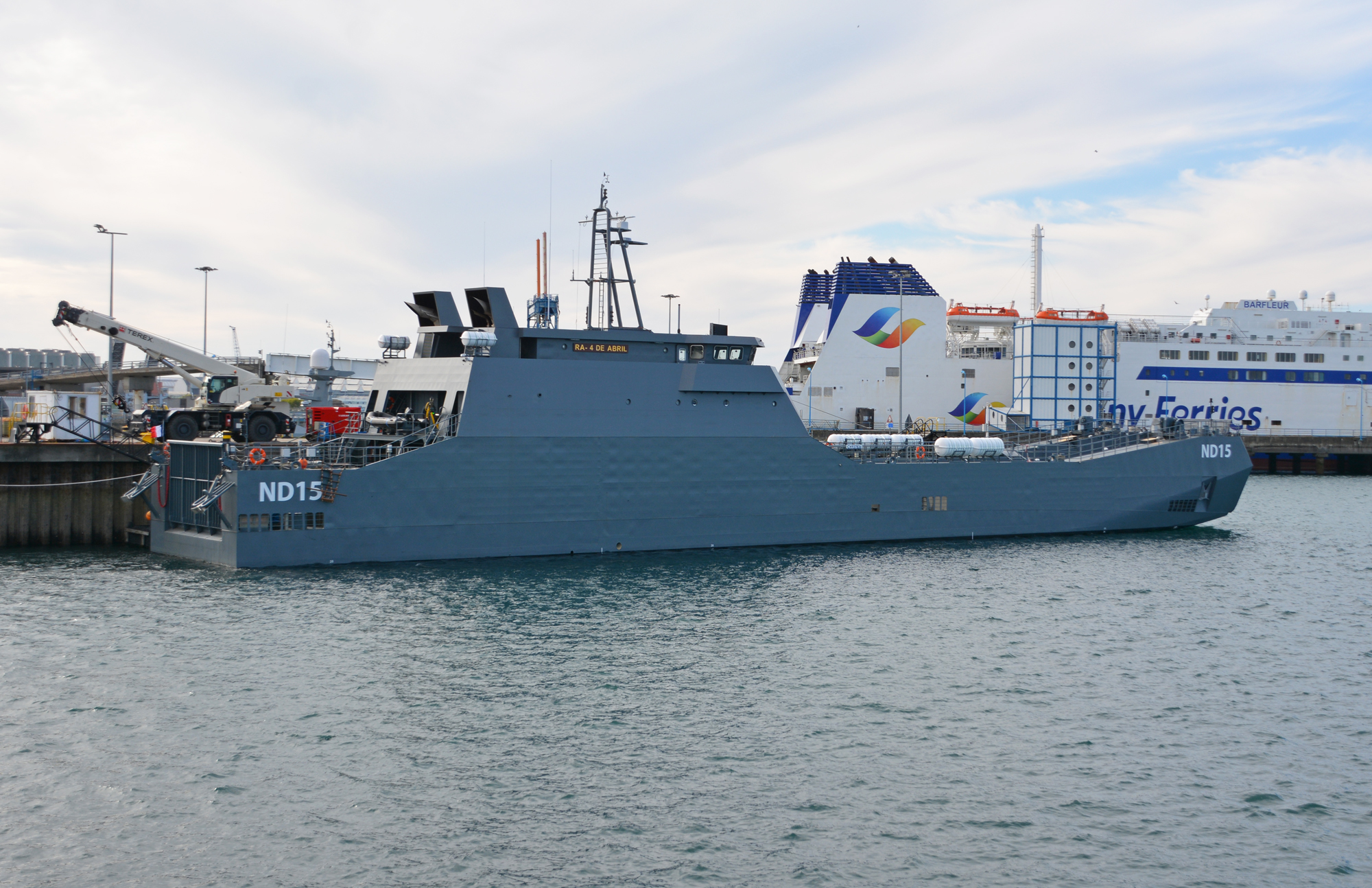 CMN va mettre à l’eau un second LCT pour l’Angola et attaque la ...