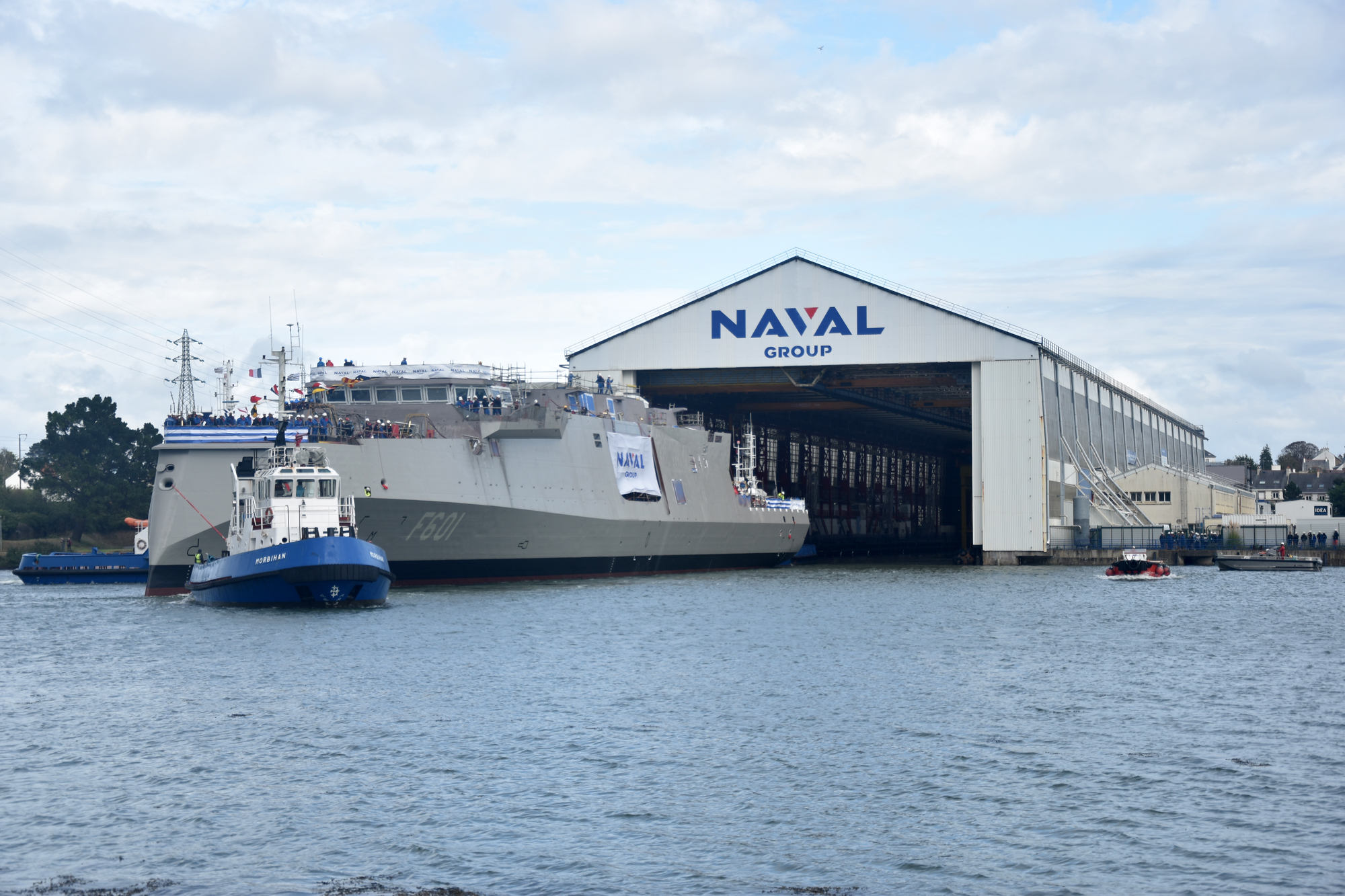 FDI : Naval Group met à l’eau la première frégate grecque à Lorient ...