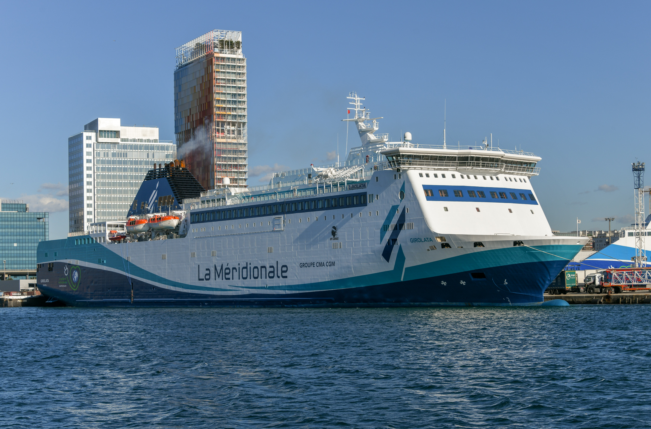 Marseille : le Girolata arbore les nouvelles couleurs de La Méridionale ...