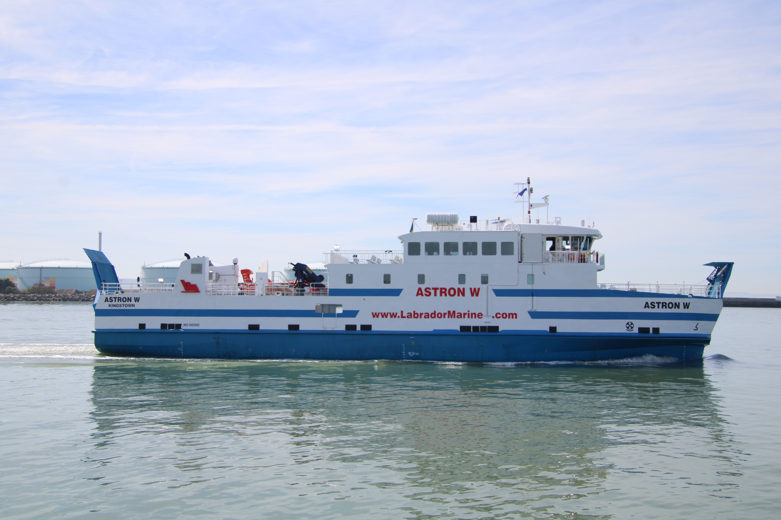Astron W : nouvelle carrière canadienne pour l'ancien ferry norvégien ...