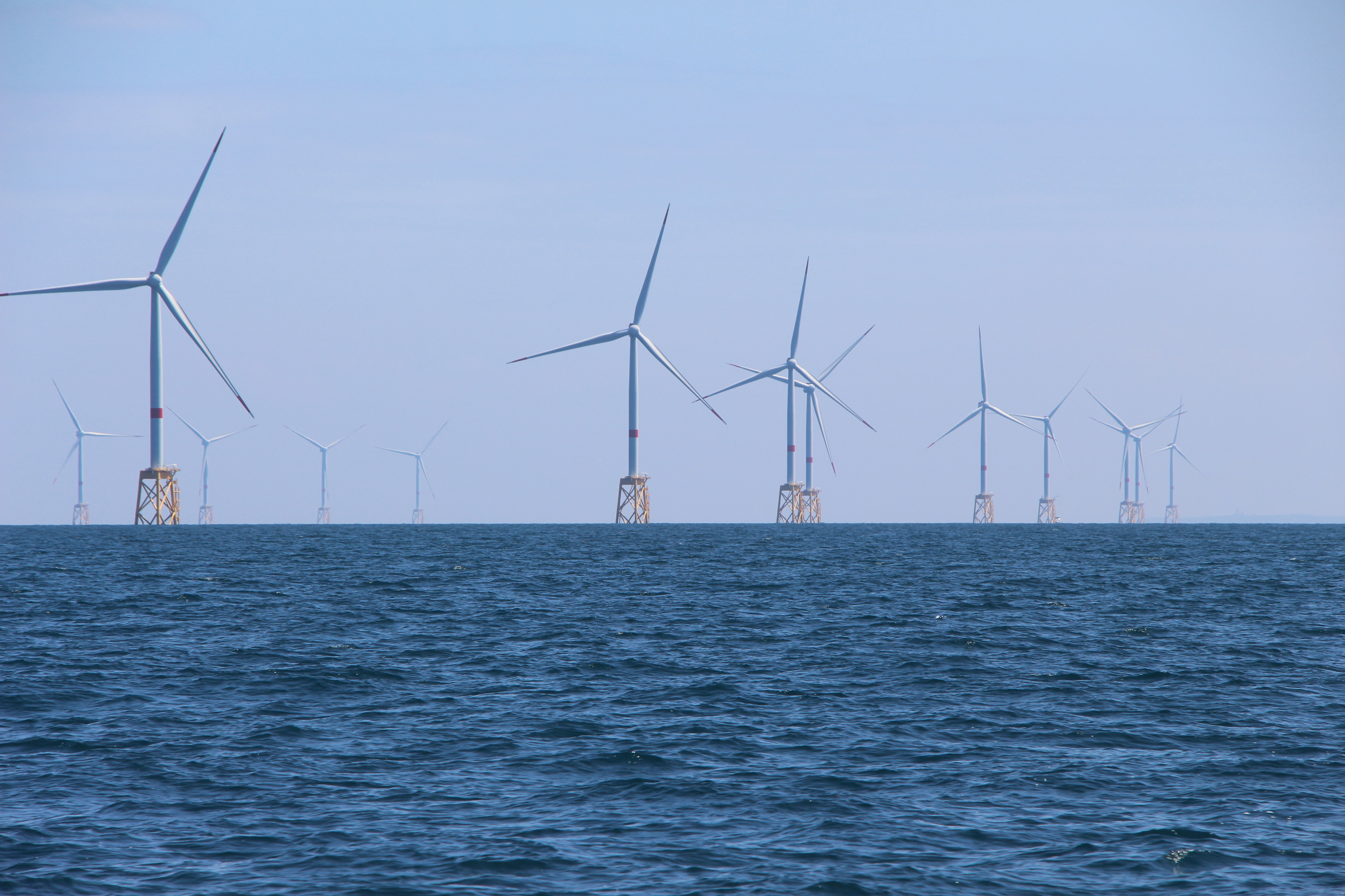 Vers un moratoire sur l’éolien : les Clusters industriels régionaux des énergies marines ...