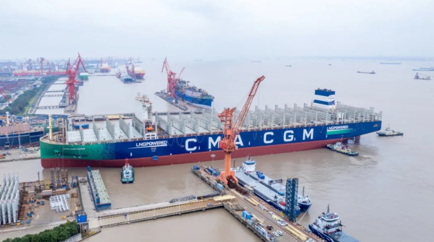 Le porte-conteneurs géant CMA CGM Seine mis à l'eau en Chine | Mer et ...