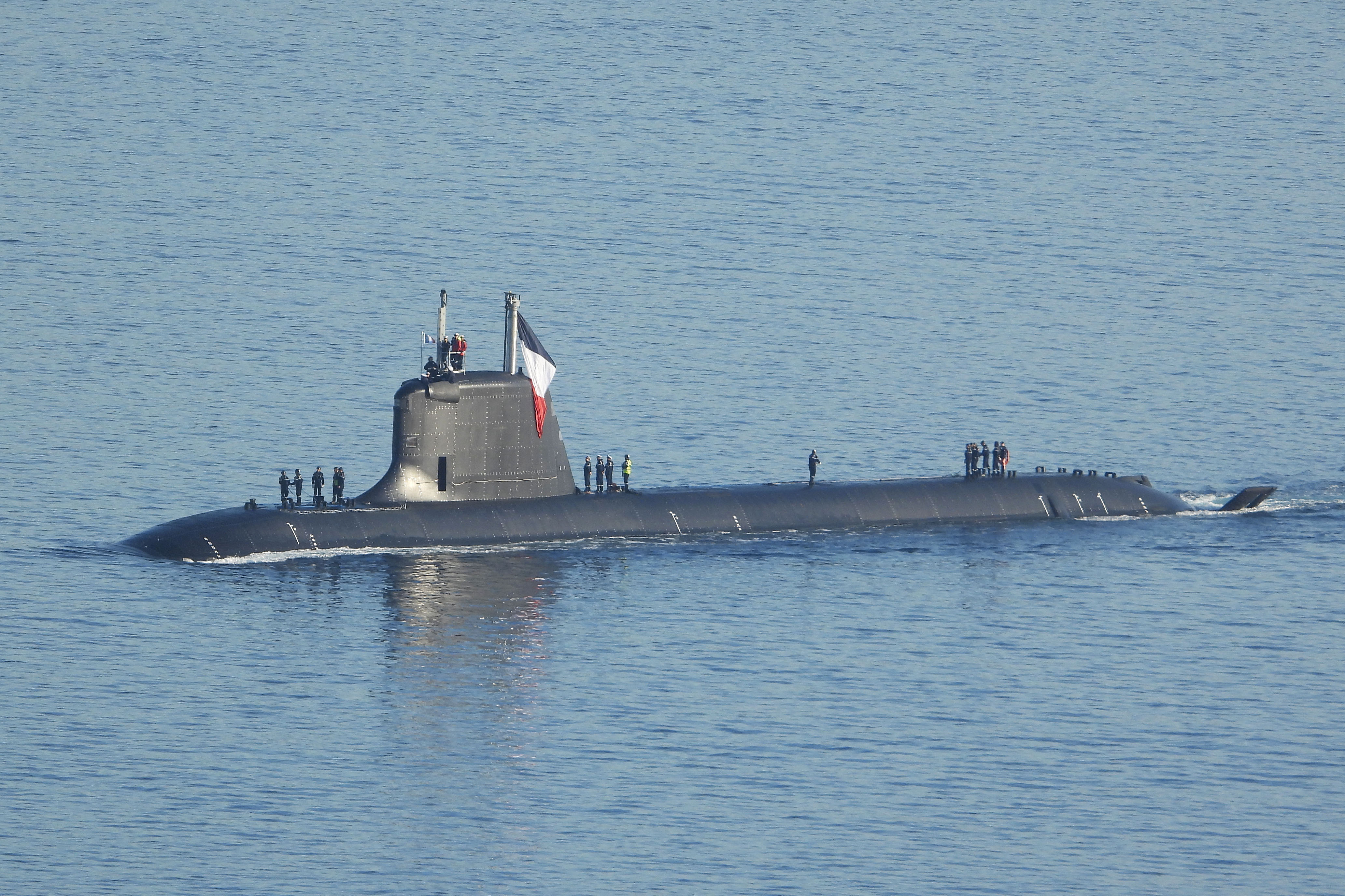 Le SNA Tourville passe au Canada dans le cadre de son déploiement de ...