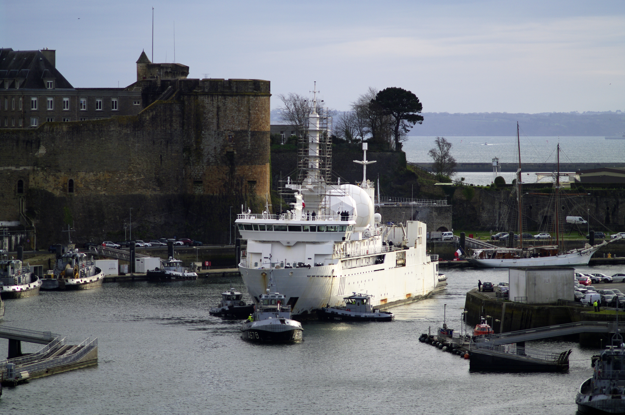 Le Dupuy de Lôme en cale sèche dans la Penfeld | Mer et Marine