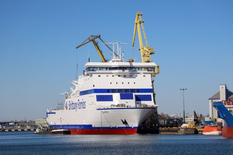 La flotte de Condor commence à arborer les couleurs de Brittany Ferries ...