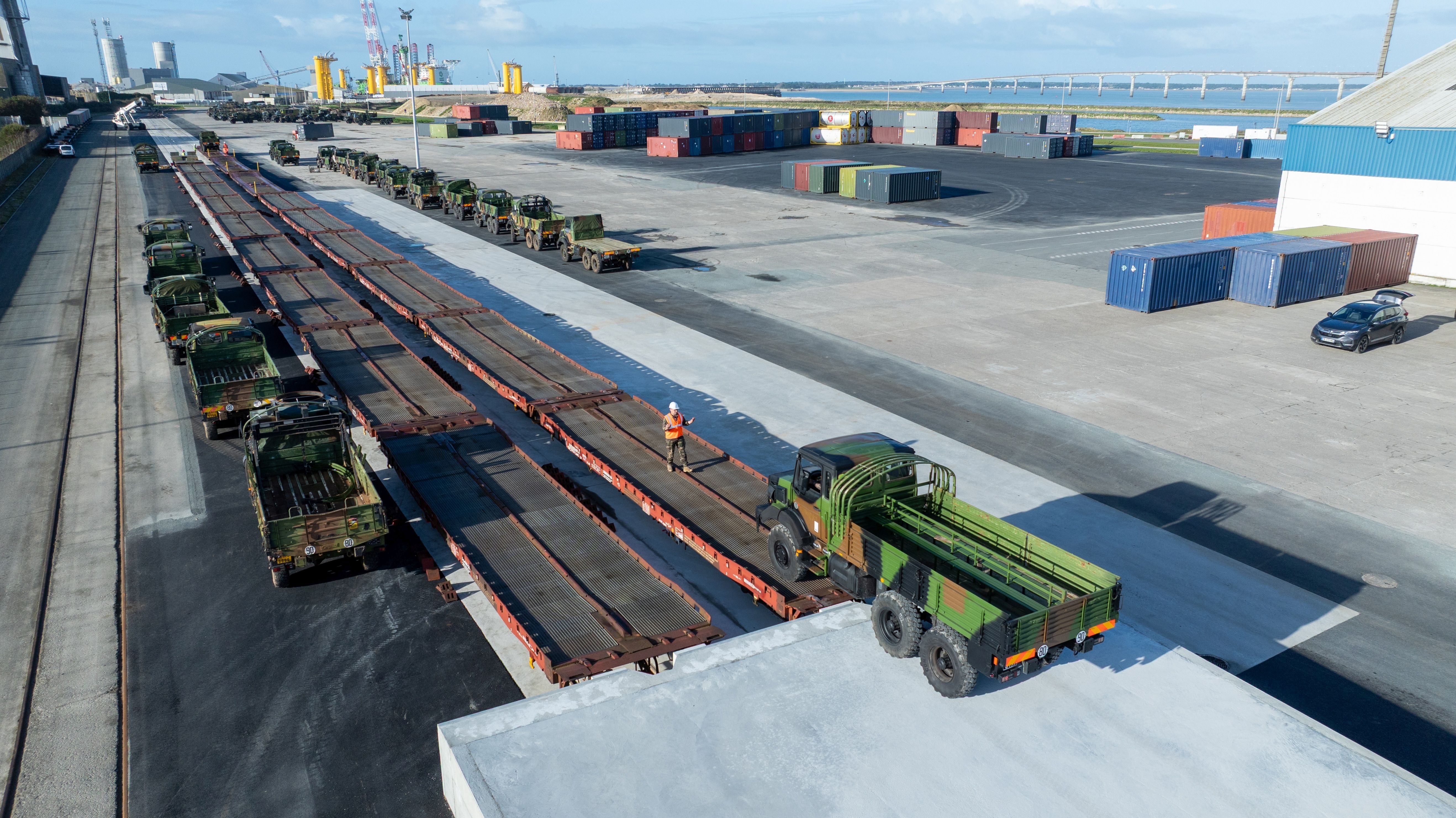 Port de La Rochelle : la plateforme logistique civile et militaire est ...
