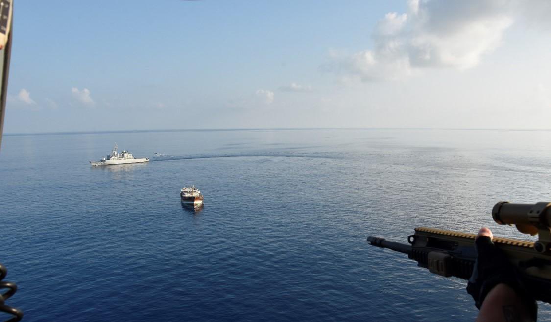 La Marine nationale intercepte 5 tonnes de drogues en océan Indien ...