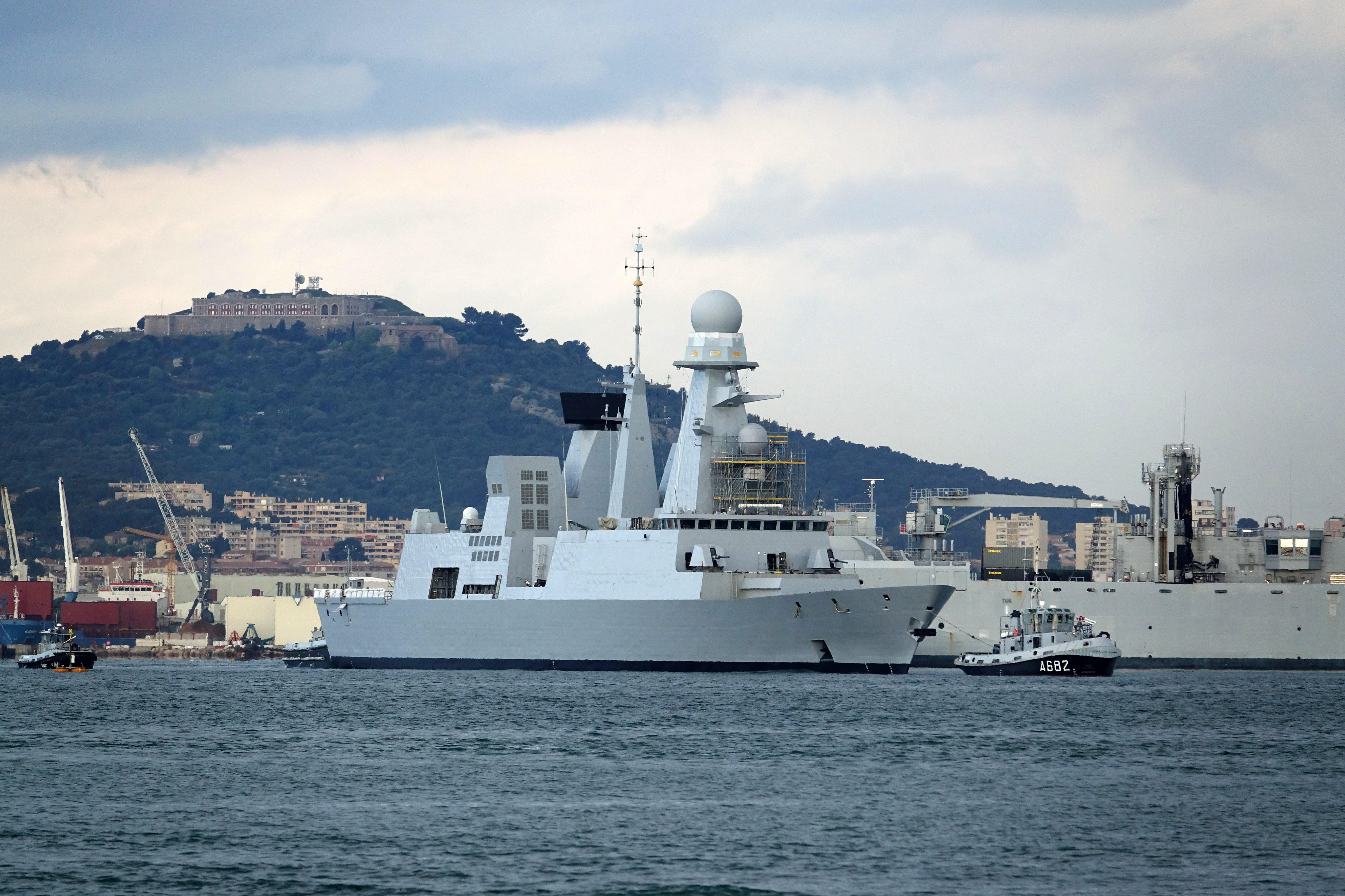 La frégate de défense aérienne Chevalier Paul perd à son tour ses ...