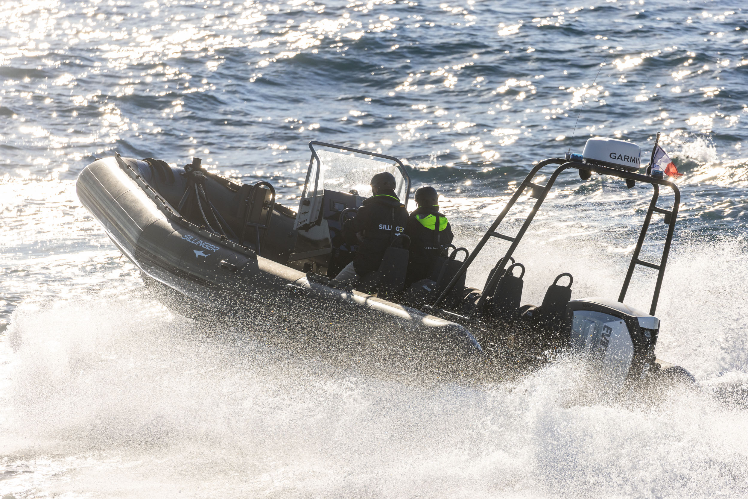 Sillinger et Sirehna travaillent sur des semi-rigides à usage dual ...