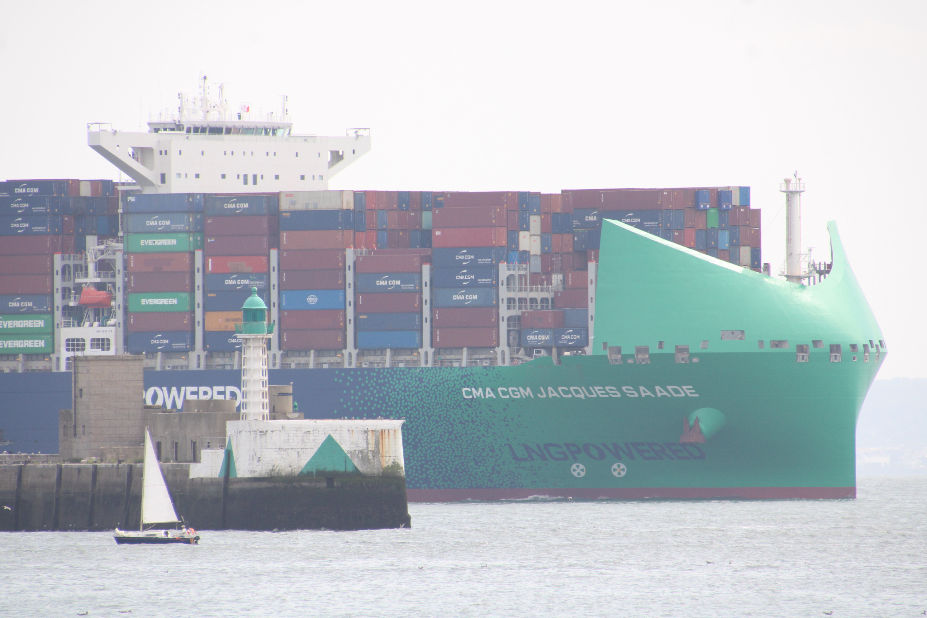 CMA CGM : le Jacques Saadé en escale au Havre avec son nouveau ...