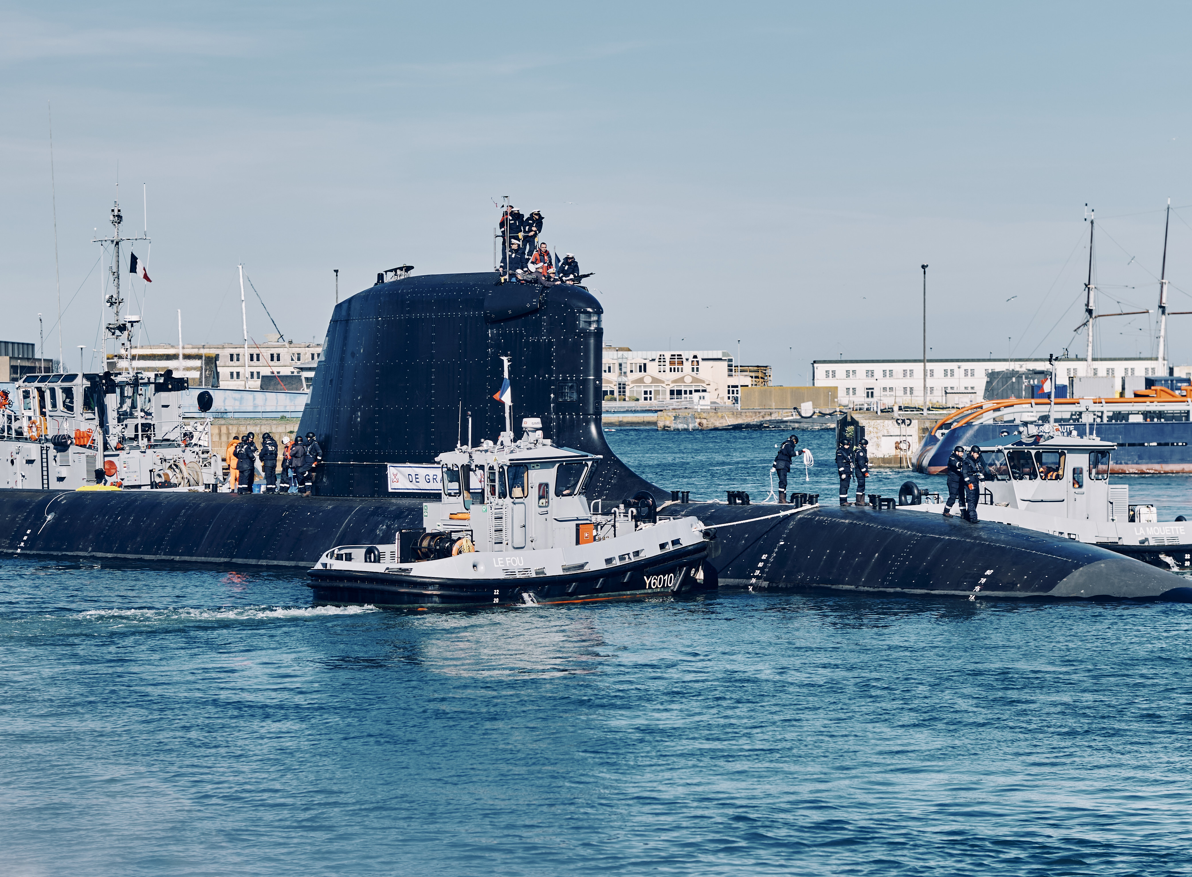 Le sous-marin nucléaire d'attaque (SNA) De Grasse débute ses essais en ...
