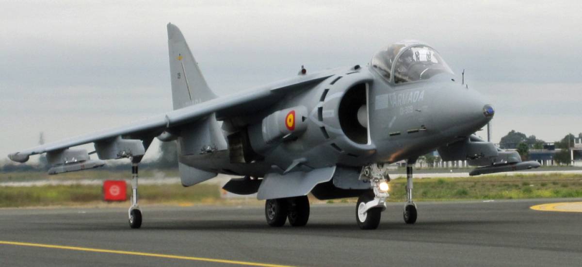 Fin d'une campagne d'essais en vol de la version modernisée du Harrier ...