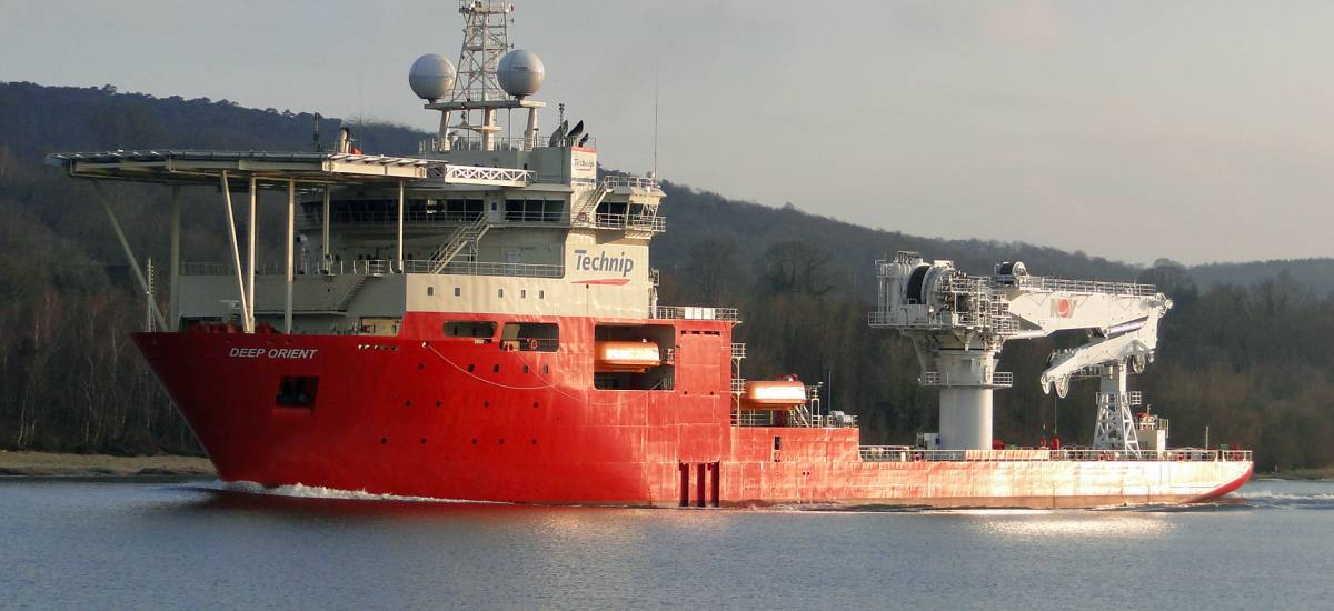 Le Deep Orient remonte la Seine | Mer et Marine