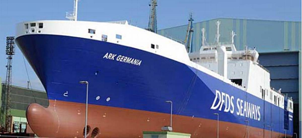 L'Ark Germania sort finalement de sa nef de construction | Mer et Marine