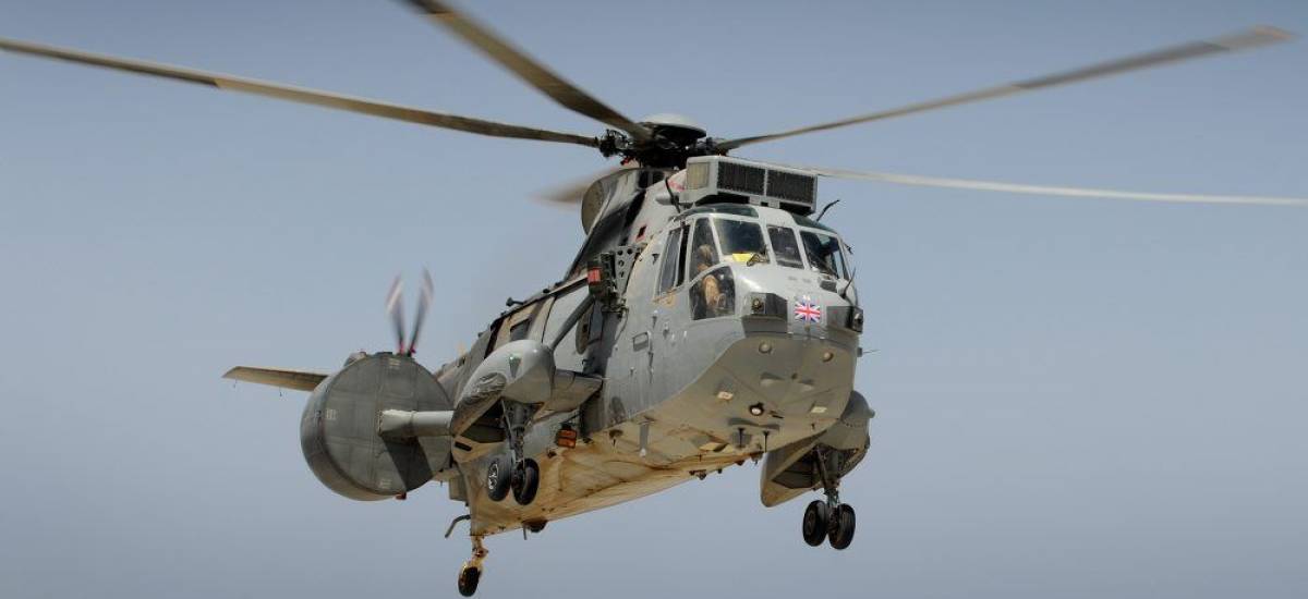 Royal Navy : Les Sea King d'alerte lointaine reprennent la mer | Mer et ...